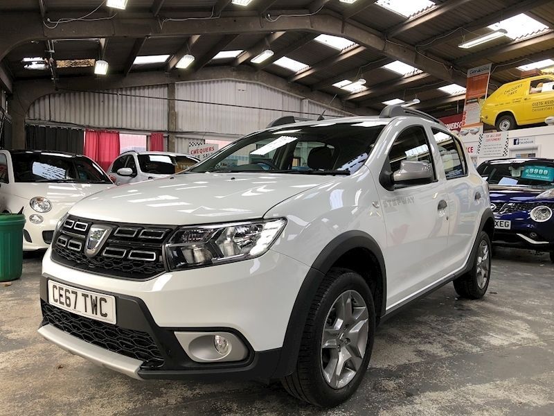 Dacia Sandero Stepway Laureate Tce white 2017 For Sale Motors | Cars ...